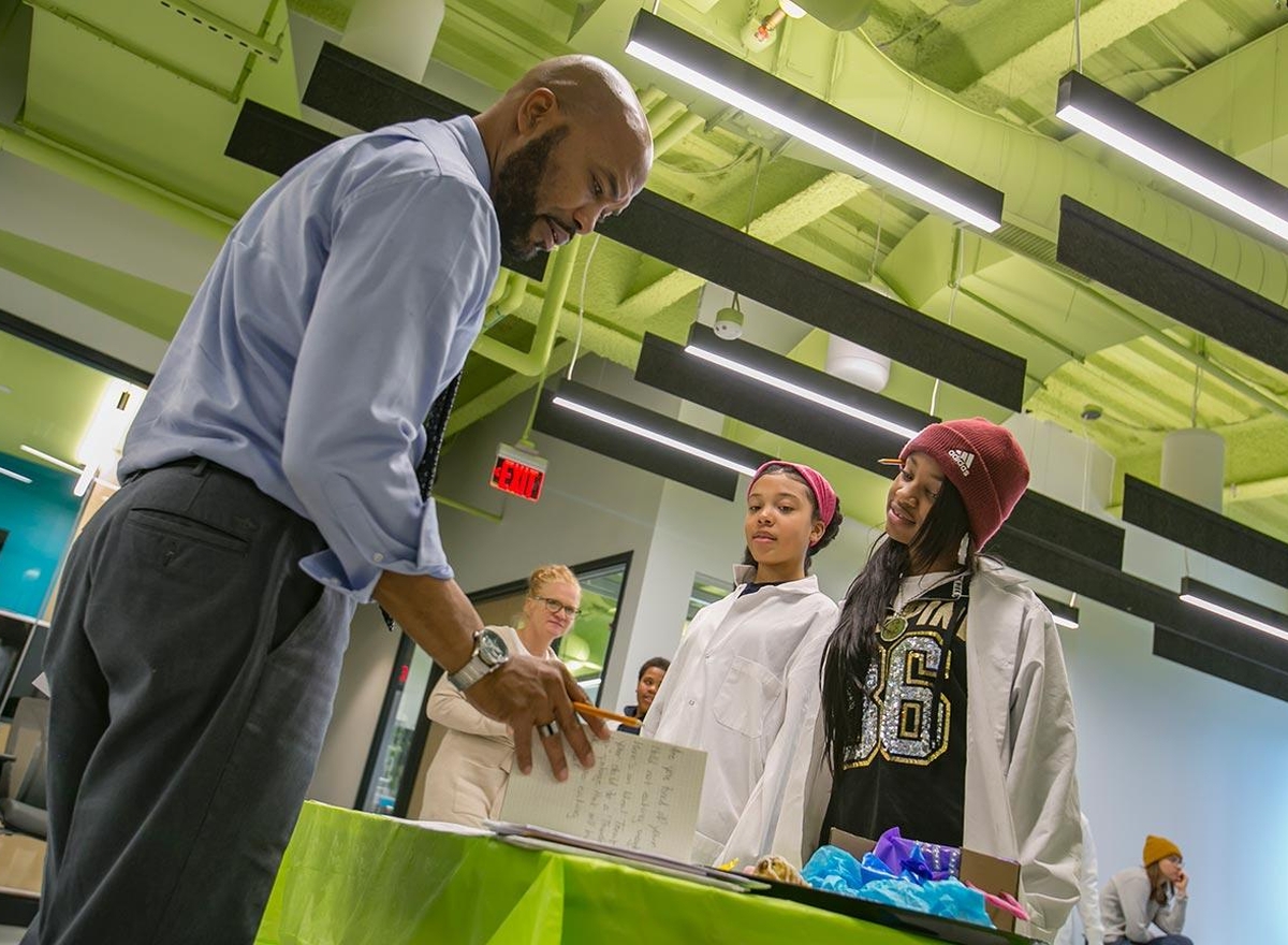 Science Center | Philadelphia Youth